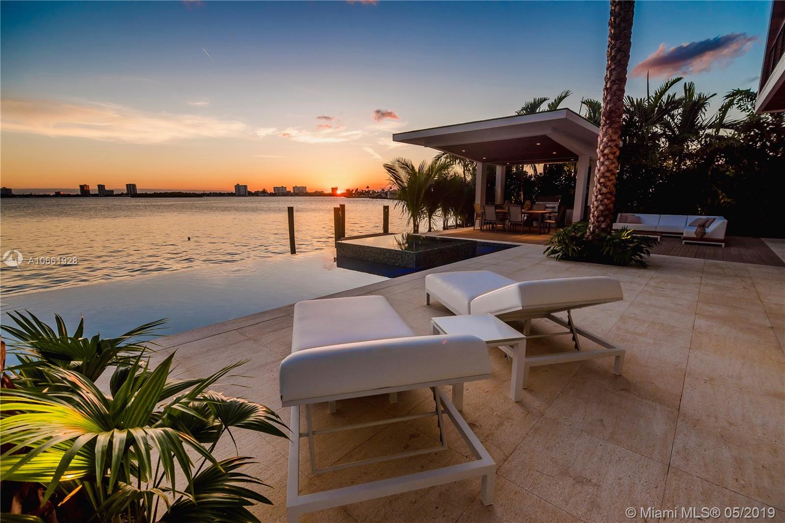 Villa très grand luxe Miami - Une nouvelle villa de rêve sur la baie de ...